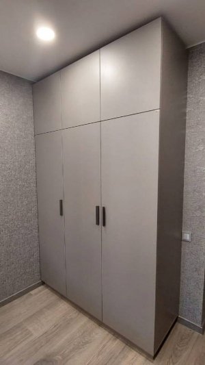 Мерседес - распашной шкаф в спальню на заказ в Москве, Владимире, Иванове, Балашихе, Реутове