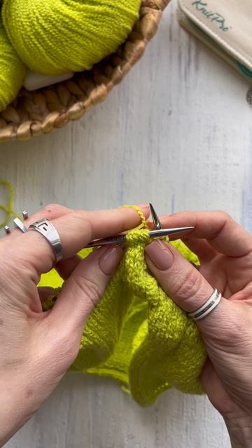 5 петель, перекрещенных влево