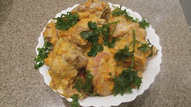 Кролик в сметанном соусе. Секрет нежности и сочности мяса кролика в правильном приготовлении.