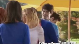 Violetta(3сезон) Леон поёт для Виолетты