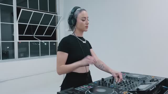 ARi - Metasin Live Series Ep. 006 [Melodic Techno Progressive House Mix] 4K