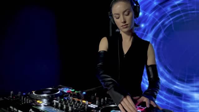 ARi - Metasin Live Series Ep. 008 [Melodic Techno Progressive House Mix] 4K