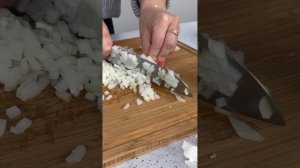 How to Cut Onions