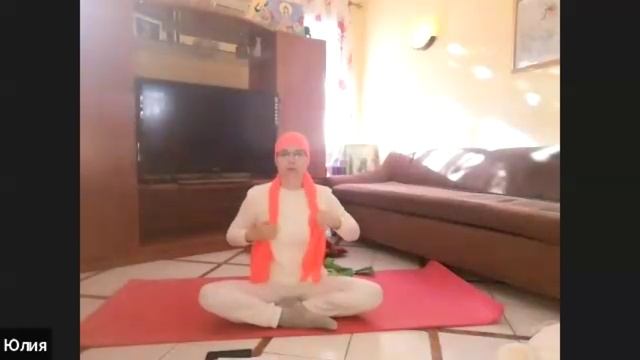 Крийя "Используйте огонь Пупочного центра, чтобы открыть сердце", шабд "Мера Ман Лоче" 11 повторений