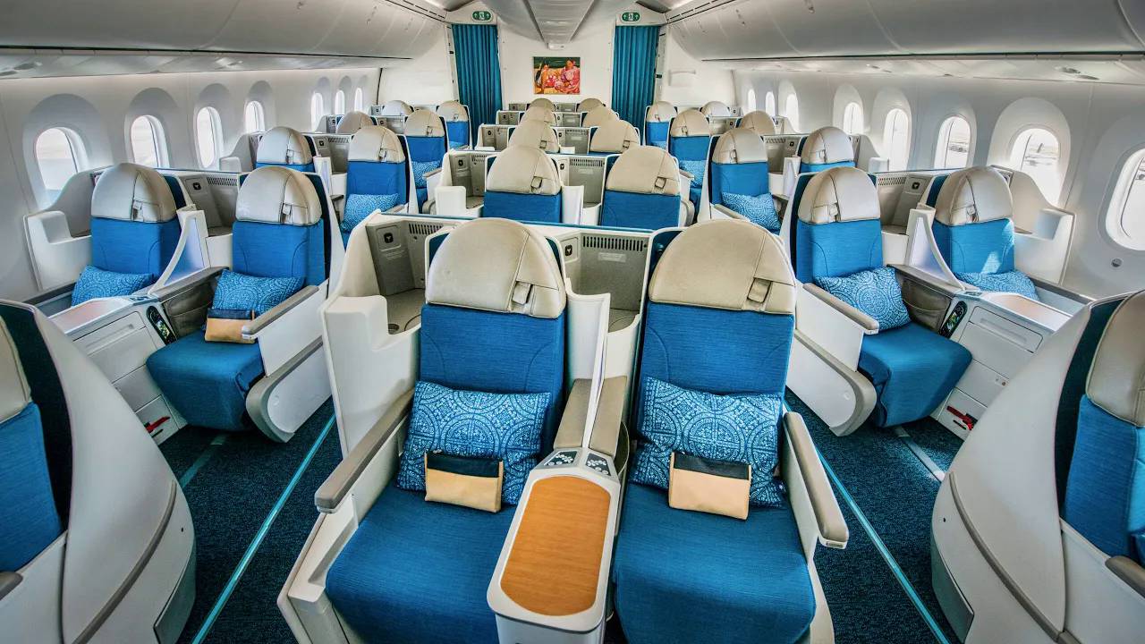 AIR TAHITI NUI Boeing 787 Business Class ｜ Paris to Los Angeles trip report