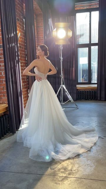 Свадебное платье Идеале из коллекции «Musica di Luce» от бренда Divino Rose