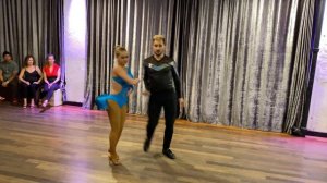 Johan & Brenda (Salsa Caleña) at the Bachata Invasion Social on November 30th 2019