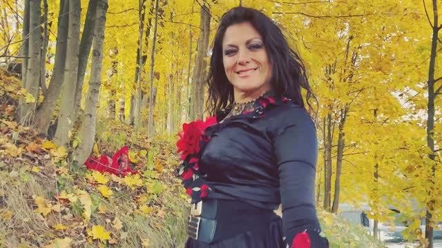 Цыганские песни, танцы. Клип "Дывэс и рат" популярный певец Сергей Тарасов. Танец Александра Усанова