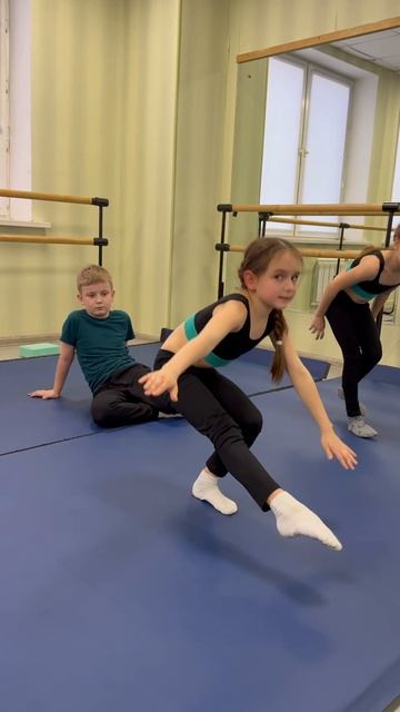 25.02.05 ДЗ Акробатика младшие + подготовишки №6