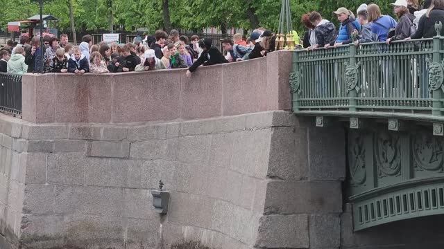 От Дворцовой площади через Марсово поле и Летний сад к Чижику пыжику. Что посмотреть в Питере