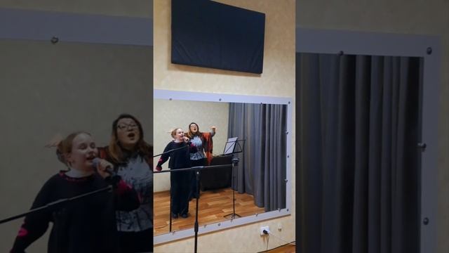 Вокальные будни.  Репетиция
