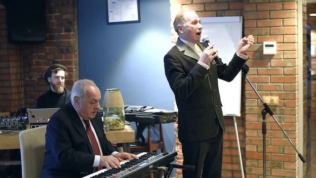 Пчела и бабочка - Андрей Анкудинов и Левон Оганезов