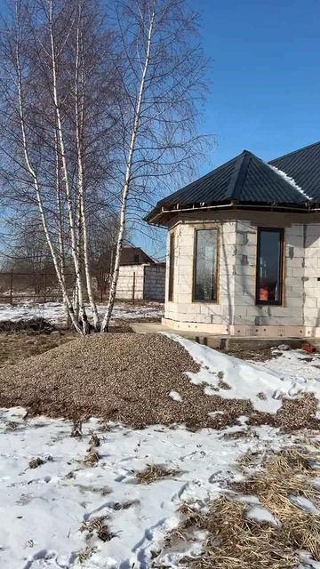 Продаётся новый пеноблочный дом со всеми коммуникациями на земельном участке 9 соток, ДПК Светлый.