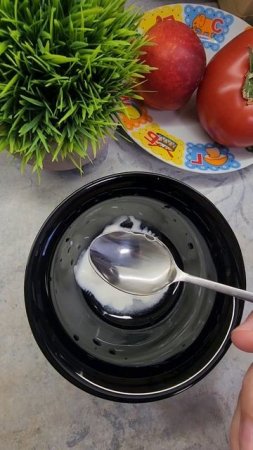 ОТБЕЛИВАЮЩАЯ И УВЛАЖНЯЮЩАЯ МАСКА ДЛЯ РУК