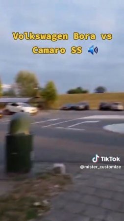 Volkswagen Bora vs Camaro SS sound