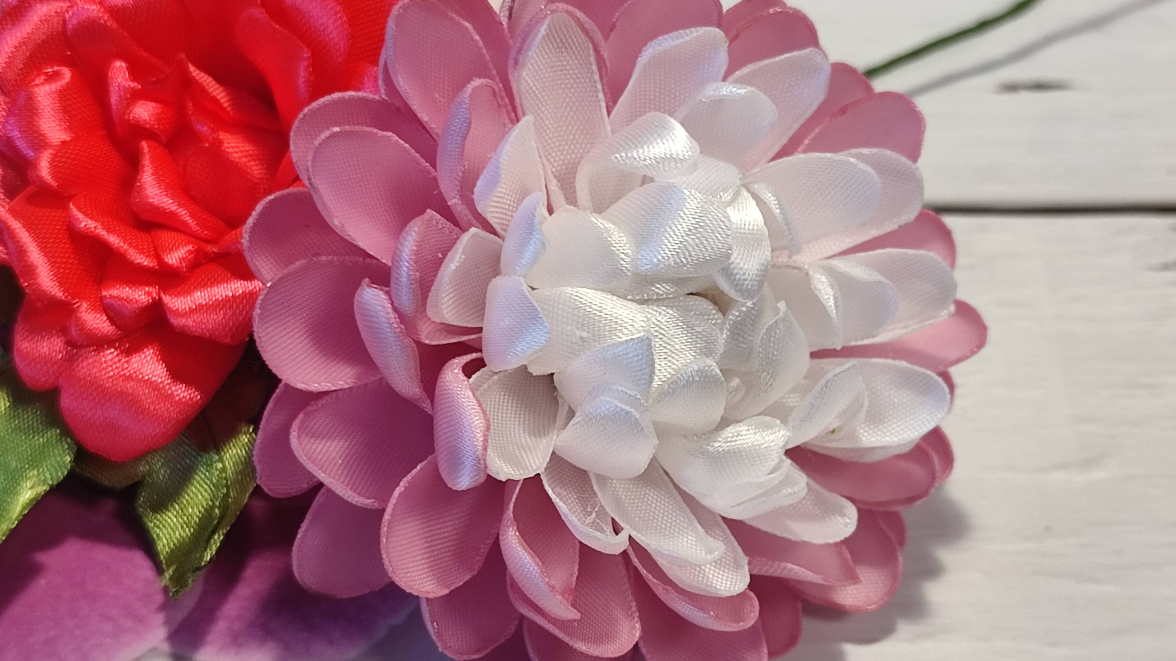 Цветок из атласной ленты, в технике канзаши, мастер-класс. Ribbon flower/ Kanzashi. Хризантема.