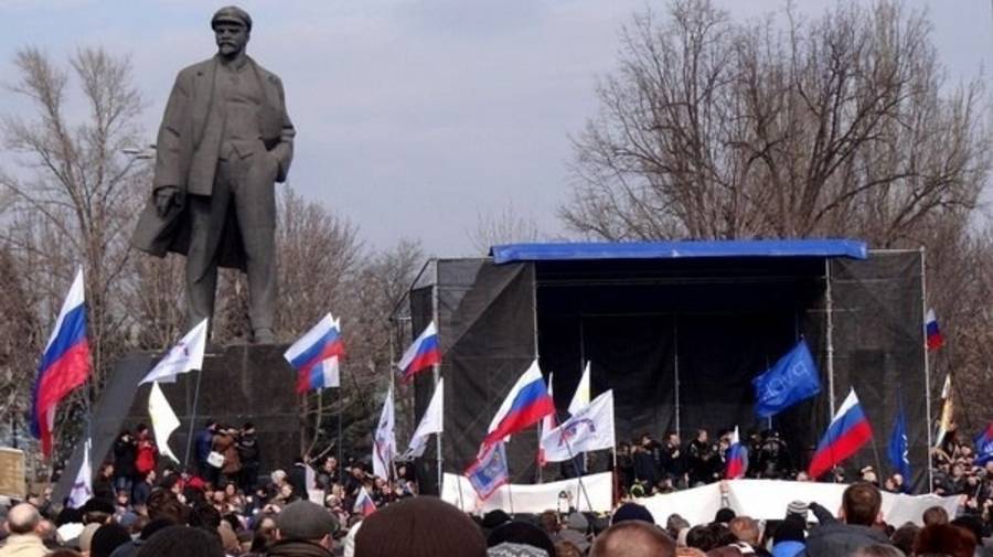 1 марта 2014 года Донецк, народ Донбасса берет власть в свои руки_