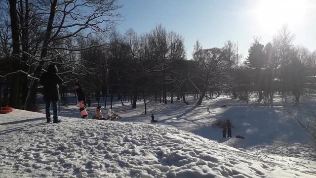 Санкт-Петербург. Куда пойти погулять на природу. Где покатататься на ватрушках.