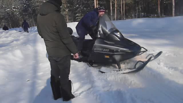 Первая рыбалка 2021 г.Дорога на Четь.mp4