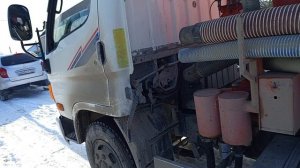 Легковушка вытащила грузовик