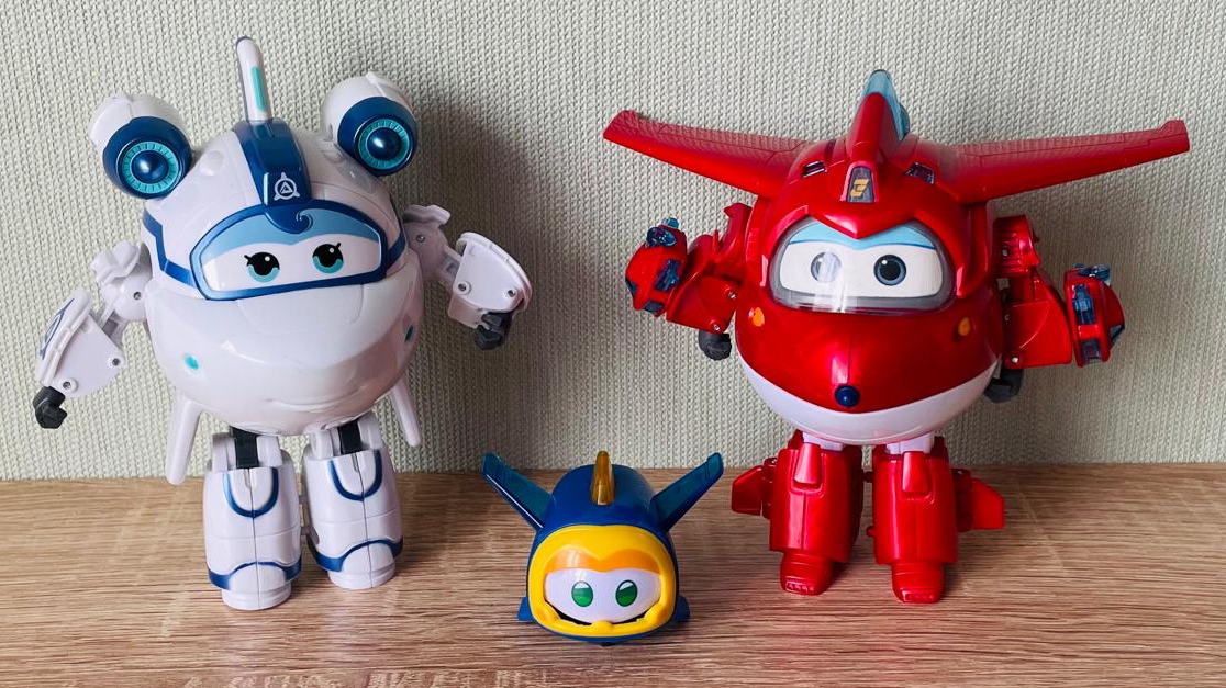 Джет и Астра открыли новую планету.