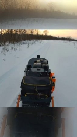 Ему похрену этот глубокий снег. Выкинуло с буранки.