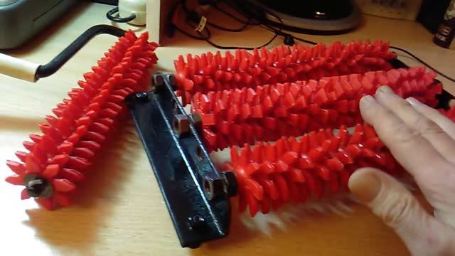 ч.(1). Самодельный массажер для стоп и тела. Homemade foot and body massager..mp4