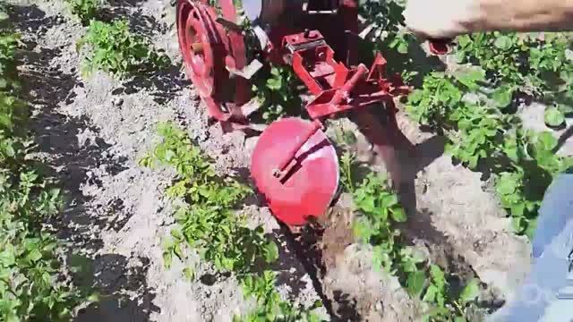 Самодельный дисковый окучник  из металлолома.Часть 2.Homemade disc hoe..mp4