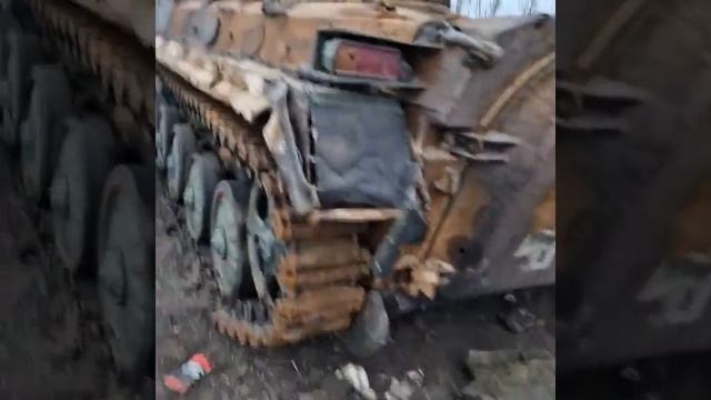 уничтоженная украинская БМП-1 с крестами.