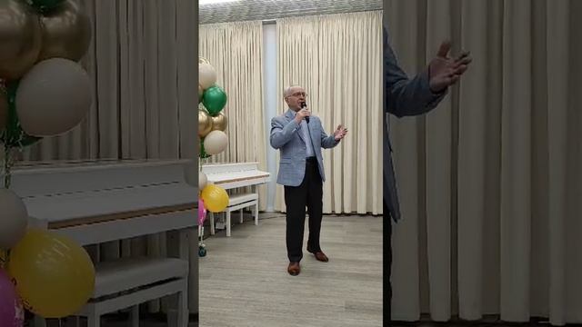 *Дарите женщинам цветы | Виктор ВОЛКОВ