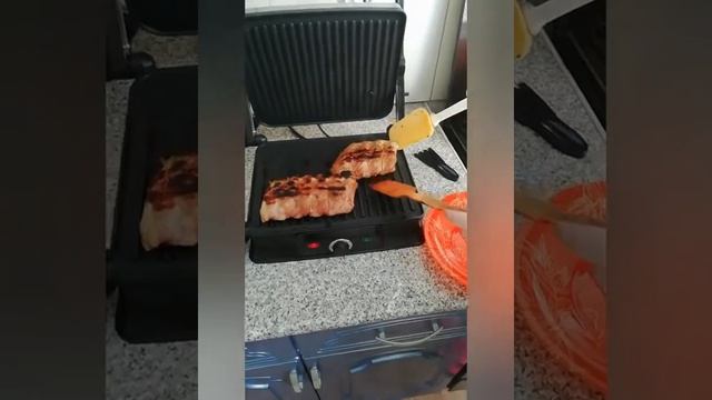 Готовим свиные ребрышки в соевом маринаде.