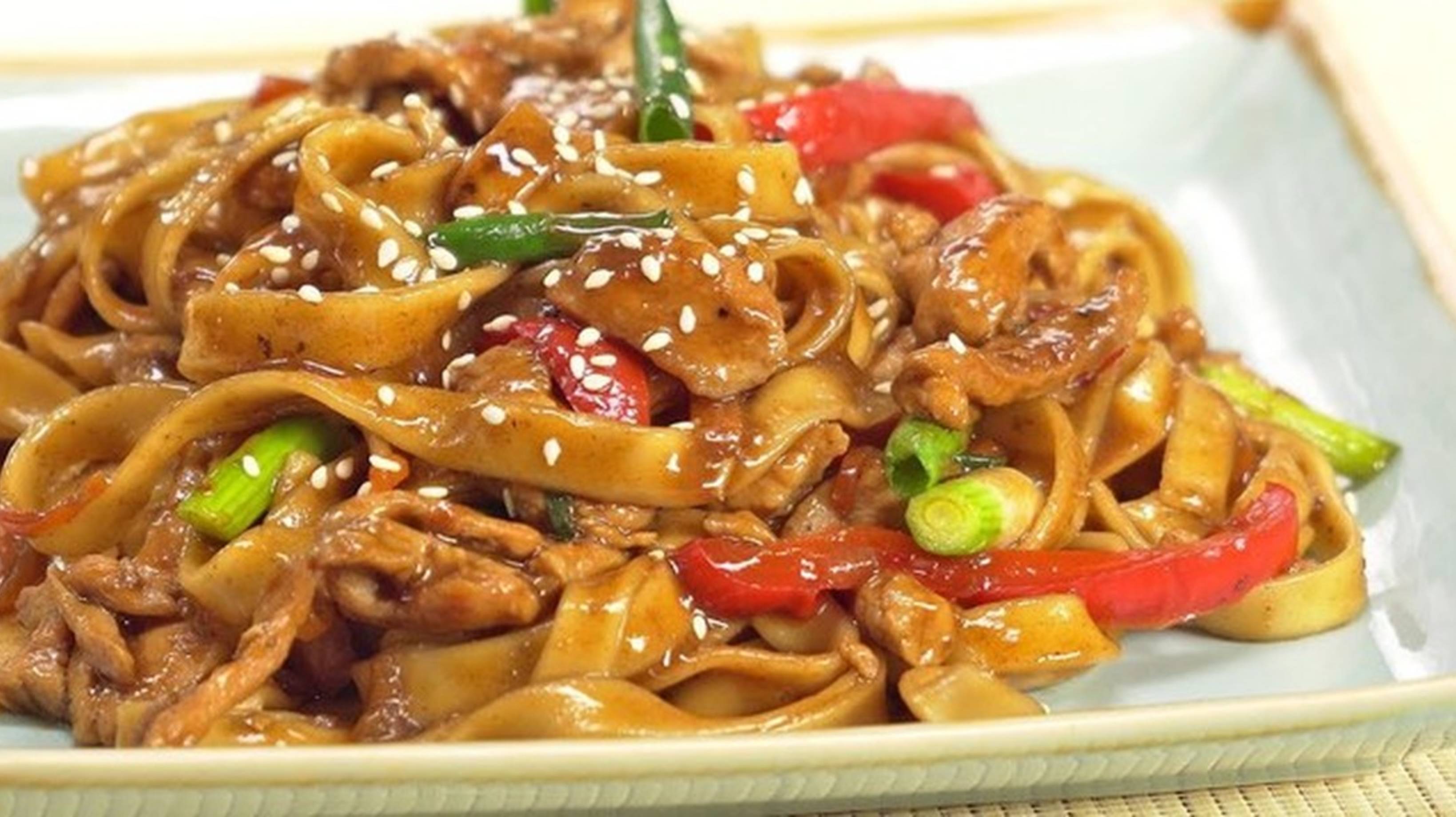 Удон с курицей и овощами. Готовим дома.Это безумно вкусно!!!!!!