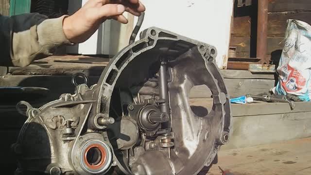 ЗАМЕНА УЗЛА ВЫБОРА ПЕРЕДАЧЬ КОРОБКИ ВАЗ 2109