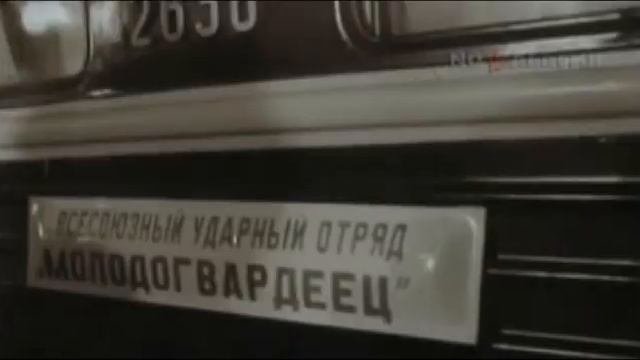 Под знаменем Родины. Великому Октябрю посвящается