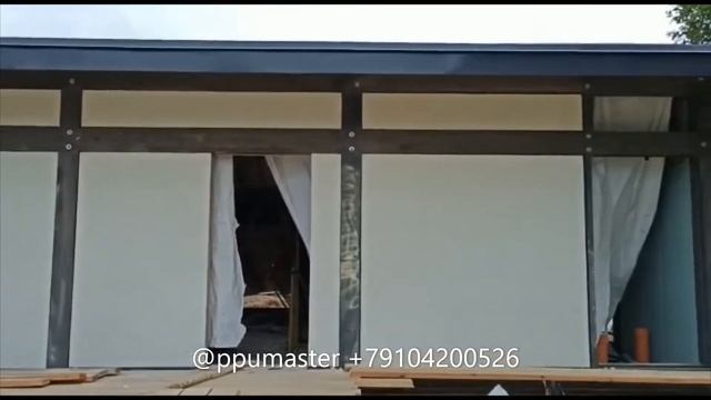 Утеплили дачу напыляемым пенополиуретаном. Будет тепло и экономно.