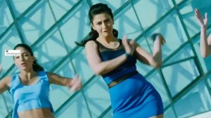 Shruti Hassan in a tight dress - Hot movements and expressions