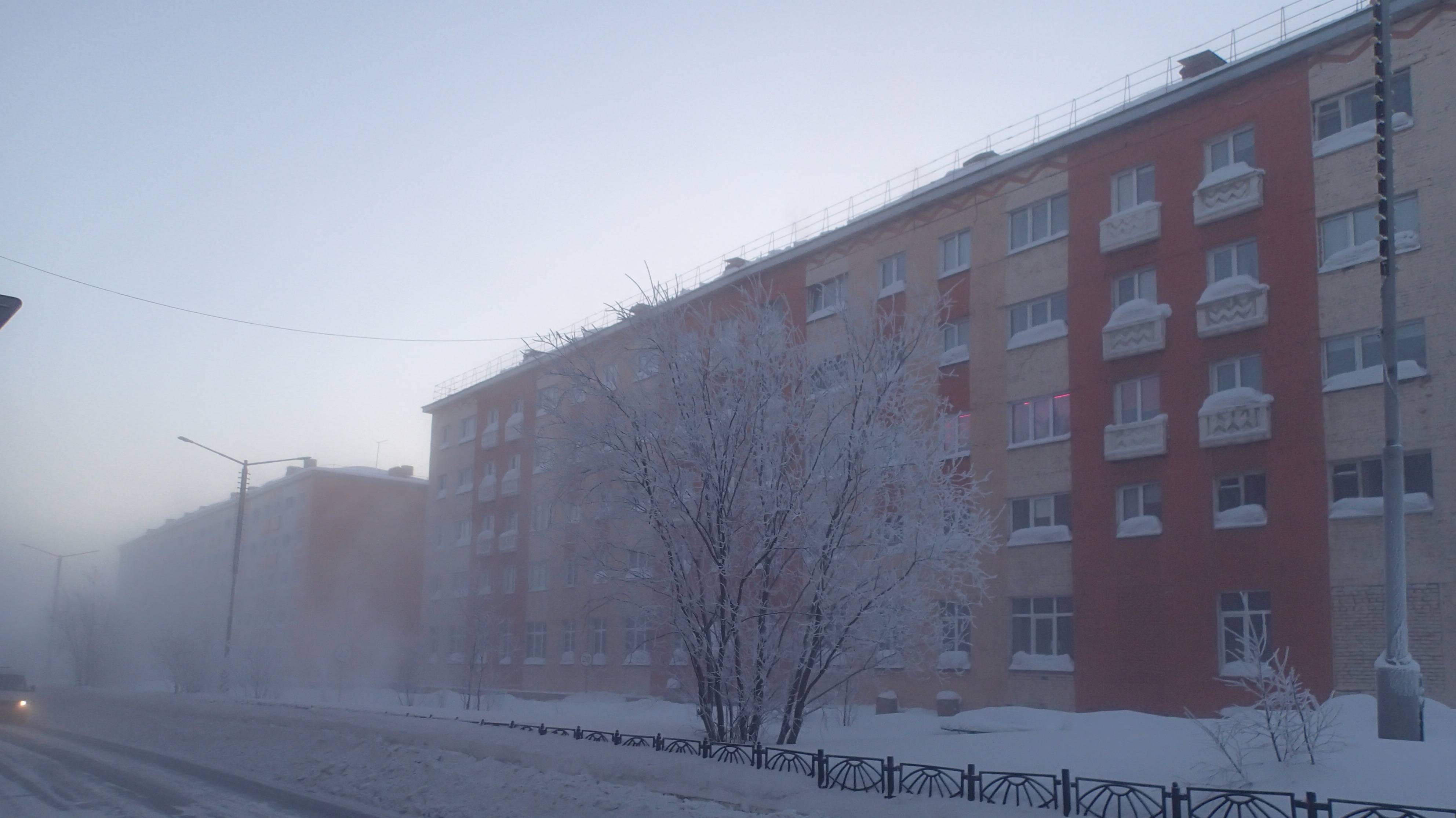 2025.03.09. Норильск. Мороз под -40, слабый туман. Итоги февраля в описании.
