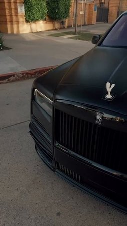 Не едет, а плывёт #Rolls_Royce Стиль 🔥 Поддержи подпиской!