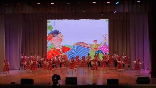 Танец "Калинка - малинка"