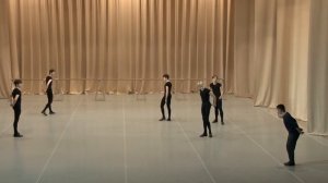 Отдельные элементы тувинского мужского танца_ скачки