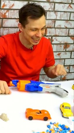Машинки поймали злодея!  Видео про игрушки для мальчиков #длядетей #машины #игрушки