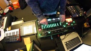 Live Deep Techno Jam - TB3 - TR8 - Ableton - AKAI APC Mini