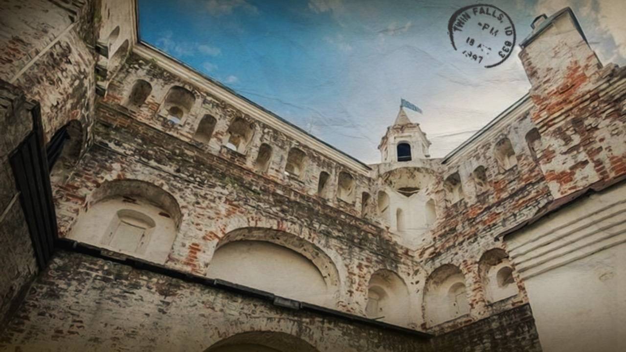Если не успели посмотреть фундамент Вологодского кремля