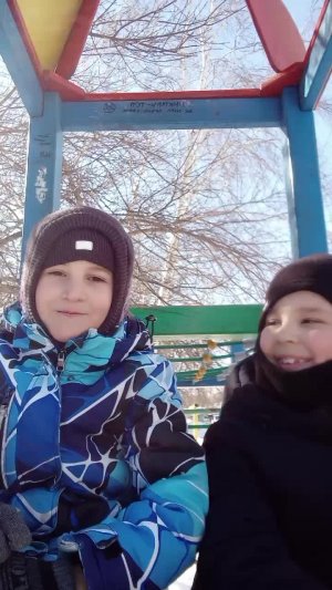 Стрим на улице с другом