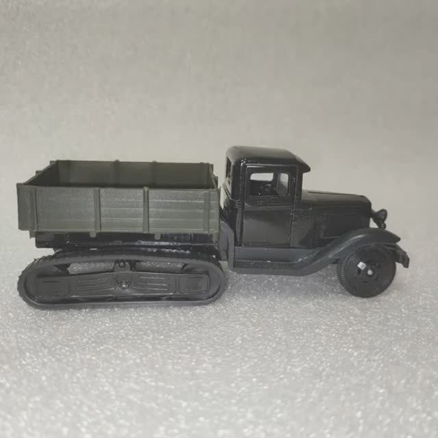 Модель автомобиля коллекционная 143 грузовик ГАЗ-60