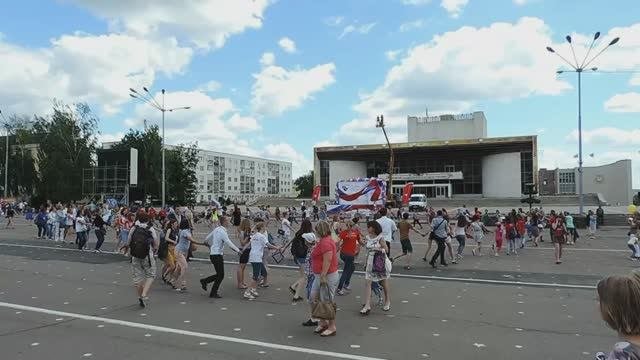 День России 12 июня 2015 г. Самый большой хоровод. Город Орел