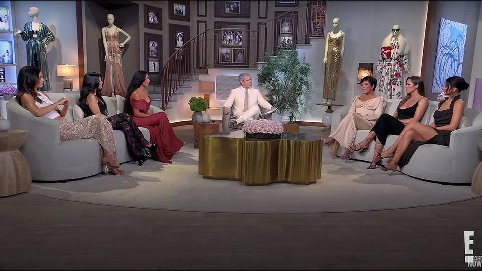 Сериал Семейство Кардашьян - 20 сезон 3 серия / Keeping Up with the Kardashians