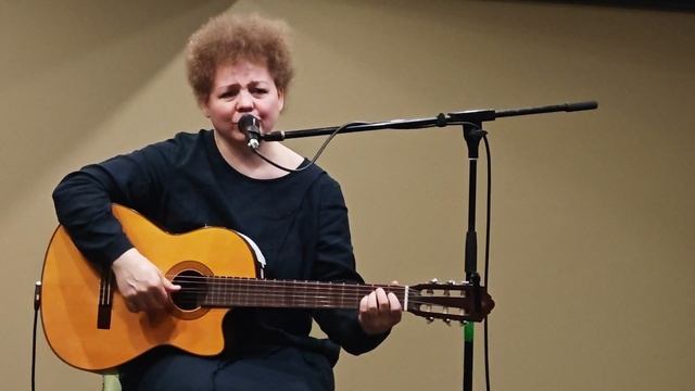 Людмила Катерисова - "Девушка из харчевни" стихи и музыка Новеллы Матвеевой