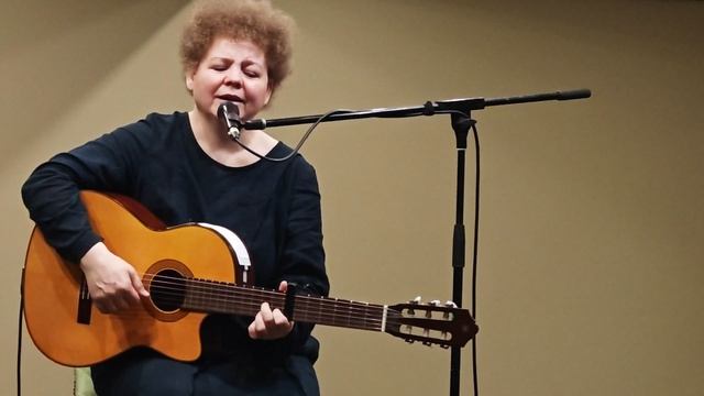 Людмила Катерисова - "В ожидании вишен" стихи и музыка Евгения Бачурина
