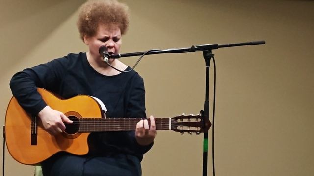 Людмила Катерисова - "Я леплю из пластилина" стихи Новеллы Матвеевой музыка Сергея Никитина